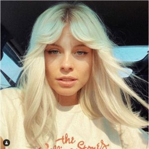 50+ Vintage And New Ideas For Feathered Hair | Style My Trim Style My Trim